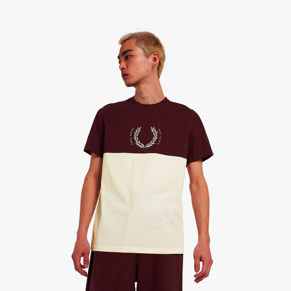 Fred Perry Circle Branding Colour Block - M4663 560 - VEIN STORE